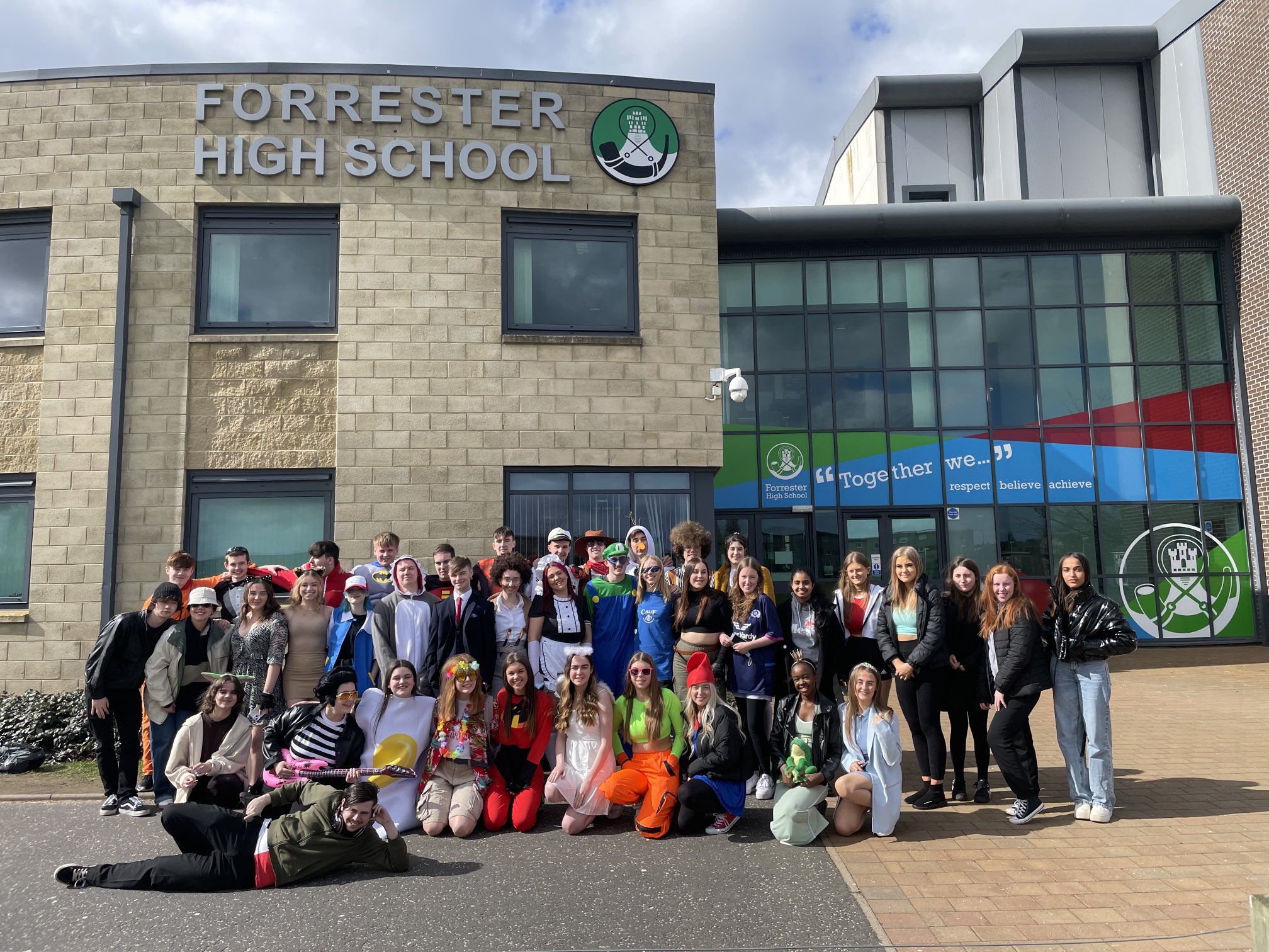 forrester-s6-leavers – The NEN – North Edinburgh News