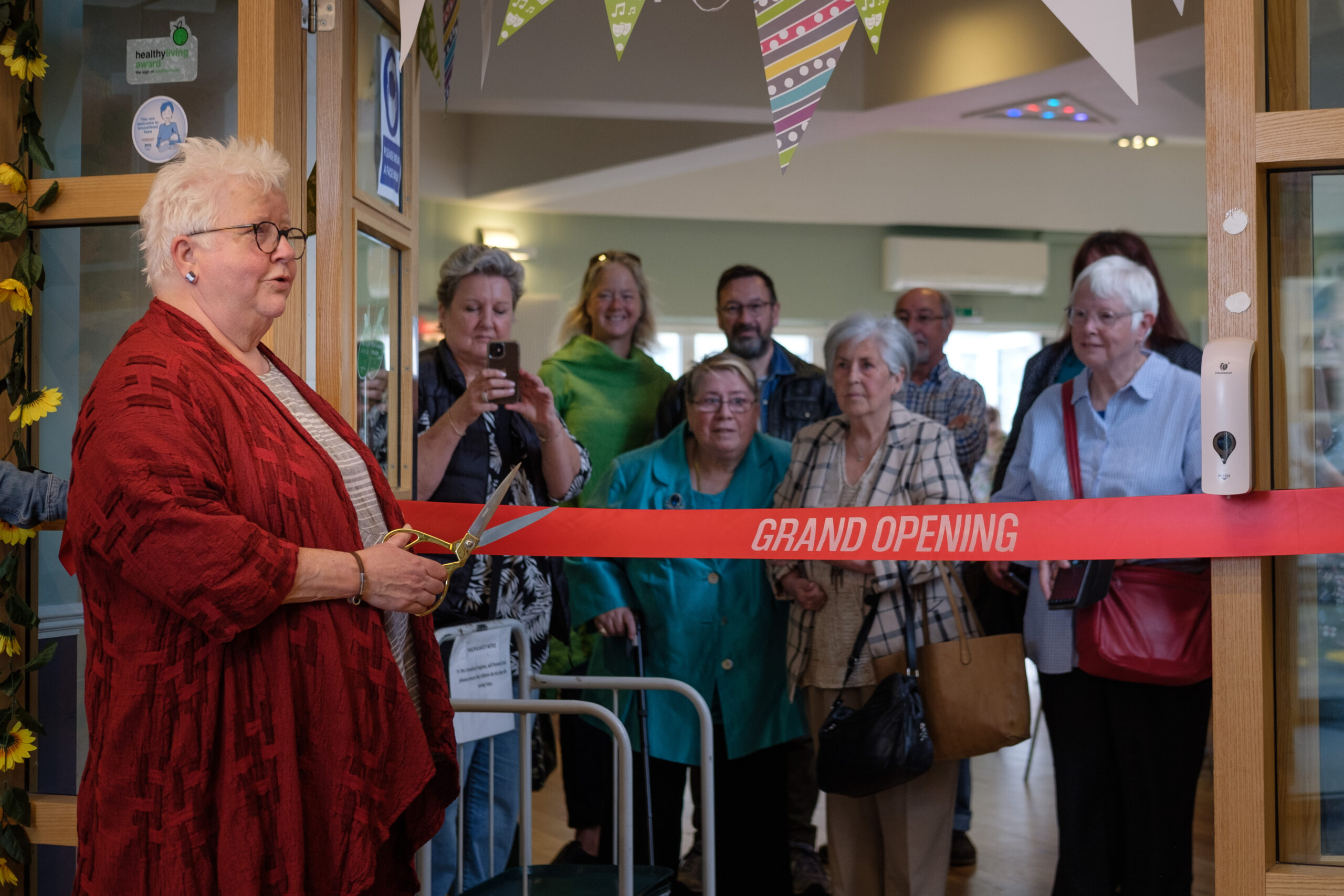 Val McDermid opens CafeLife – The NEN – North Edinburgh News