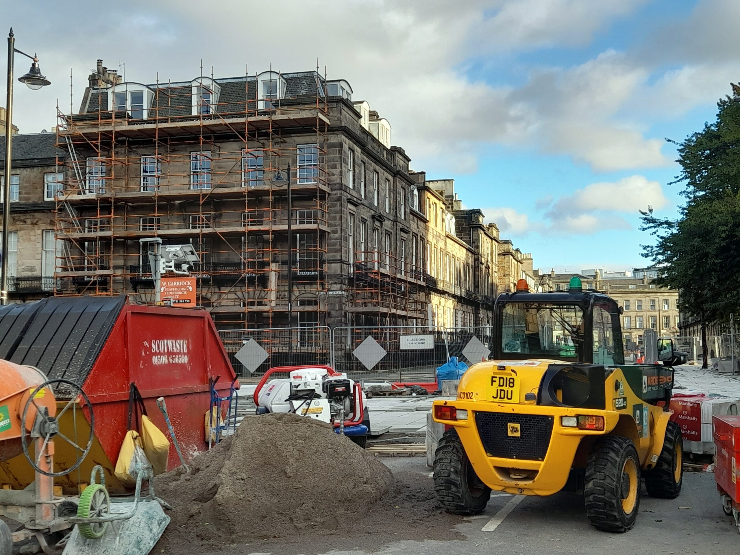 Glenigan review shows major projects are propping up UK construction ...