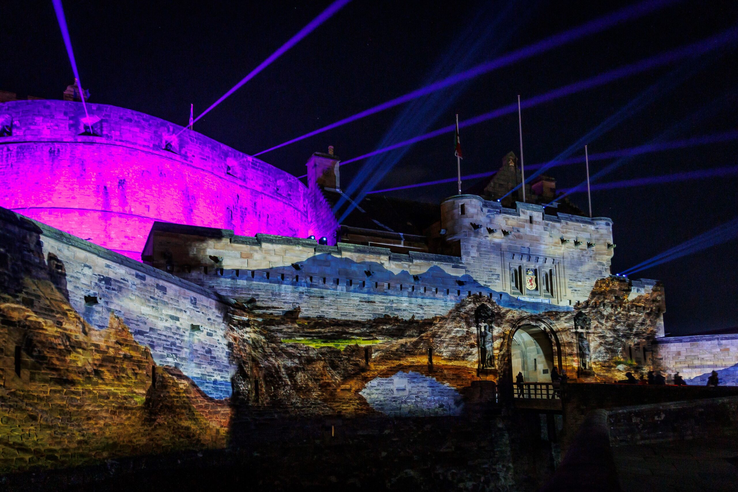 Castle of Light illuminates Edinburgh’s night sky – The NEN – North ...