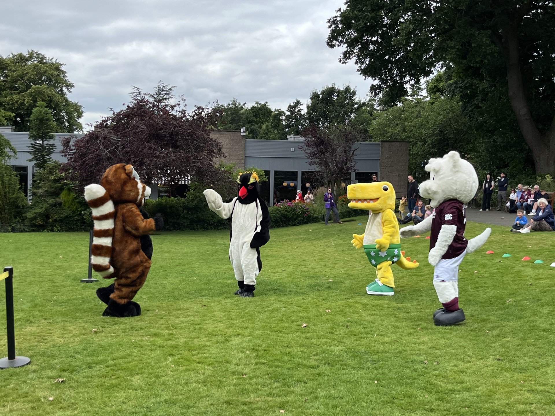 Children learn about keeping safe during Pantosaurus visit to Zoo – The ...